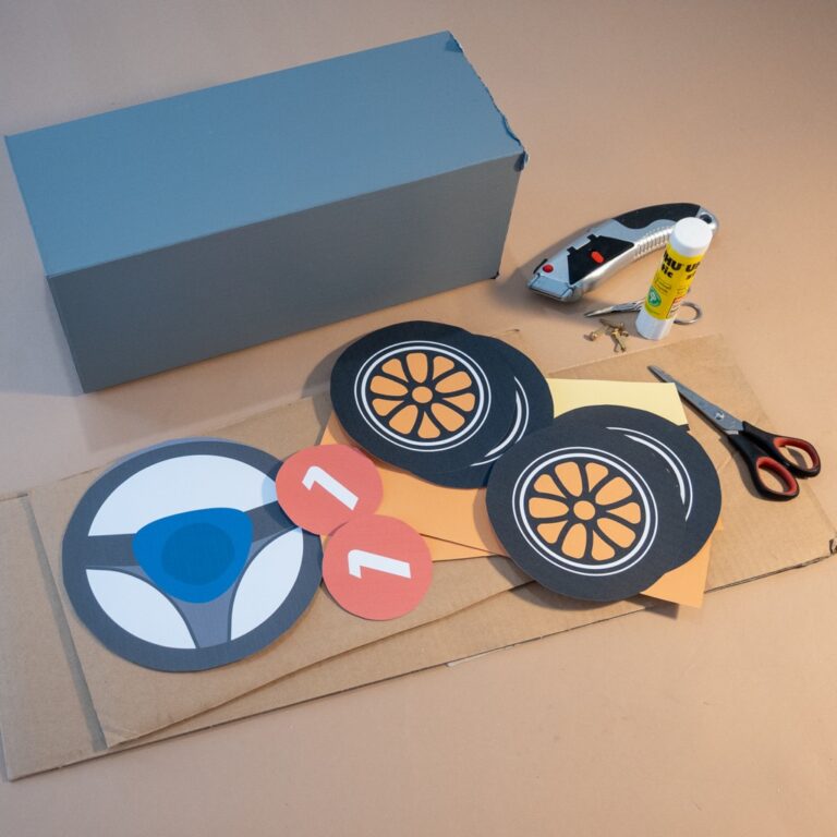 Ein cooles Auto aus einem Karton basteln - Vorlage & Anleitung - AUSGEFUXT