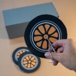 Ein cooles Auto aus einem Karton basteln - Vorlage & Anleitung - AUSGEFUXT